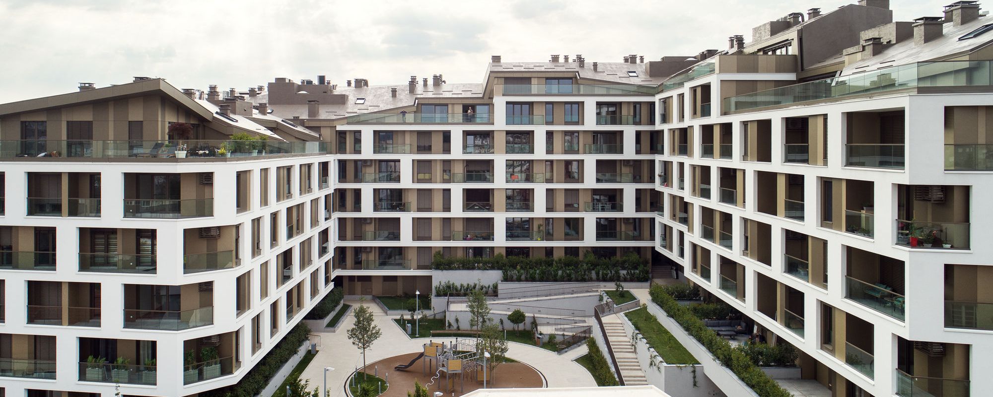 Merin Hill kondominijum | Višeporodično stanovanje